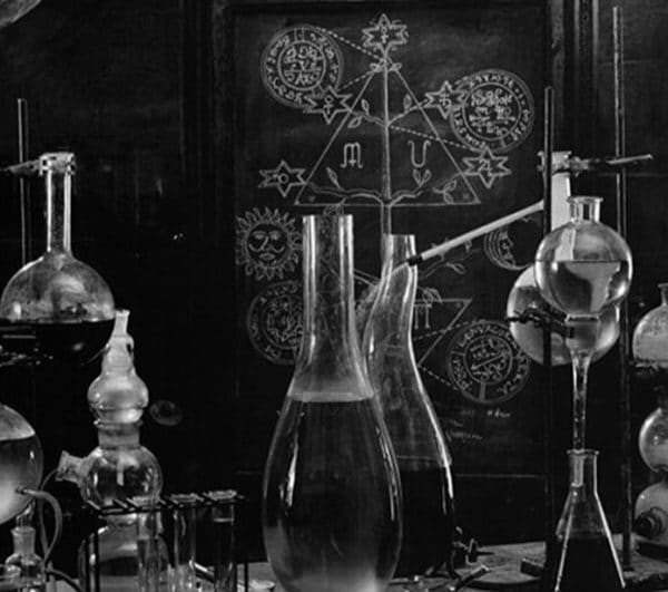 THE ALCHEMIST AND THE MYSTERIES OF TIME - L'Escaperie - Live Escape ...